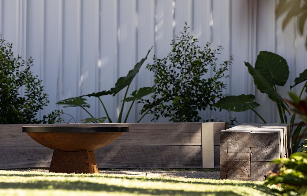 Modern Coastal Backyard Makeover - Jason Reading Landscapes