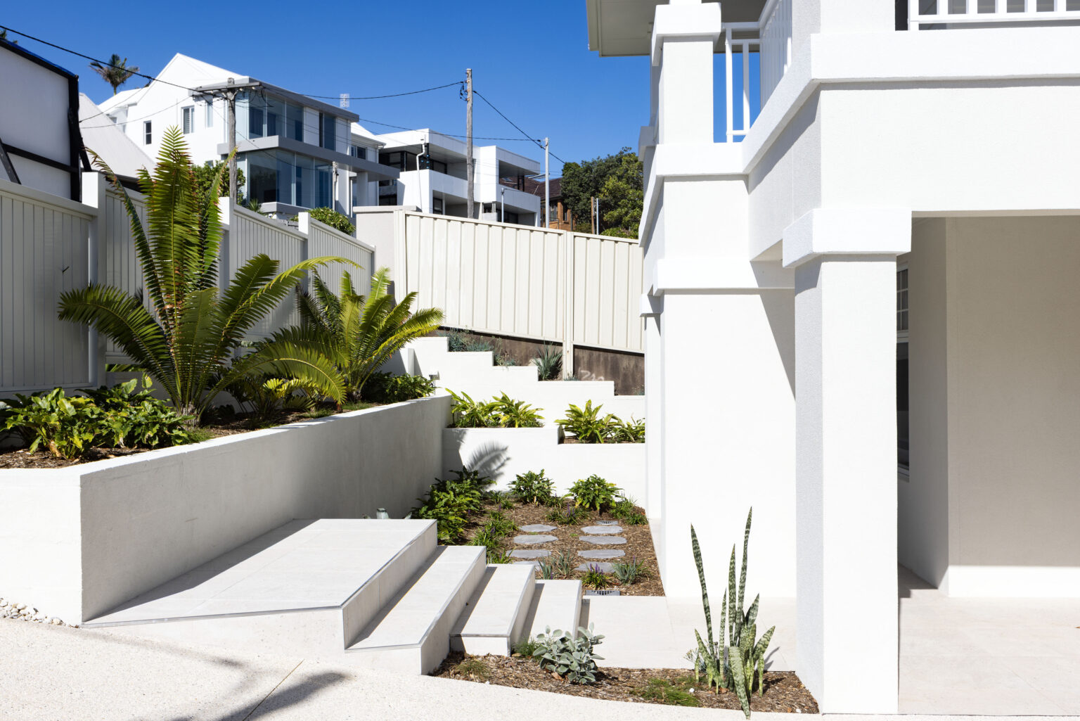 Modern Coastal Backyard Makeover - Jason Reading Landscapes